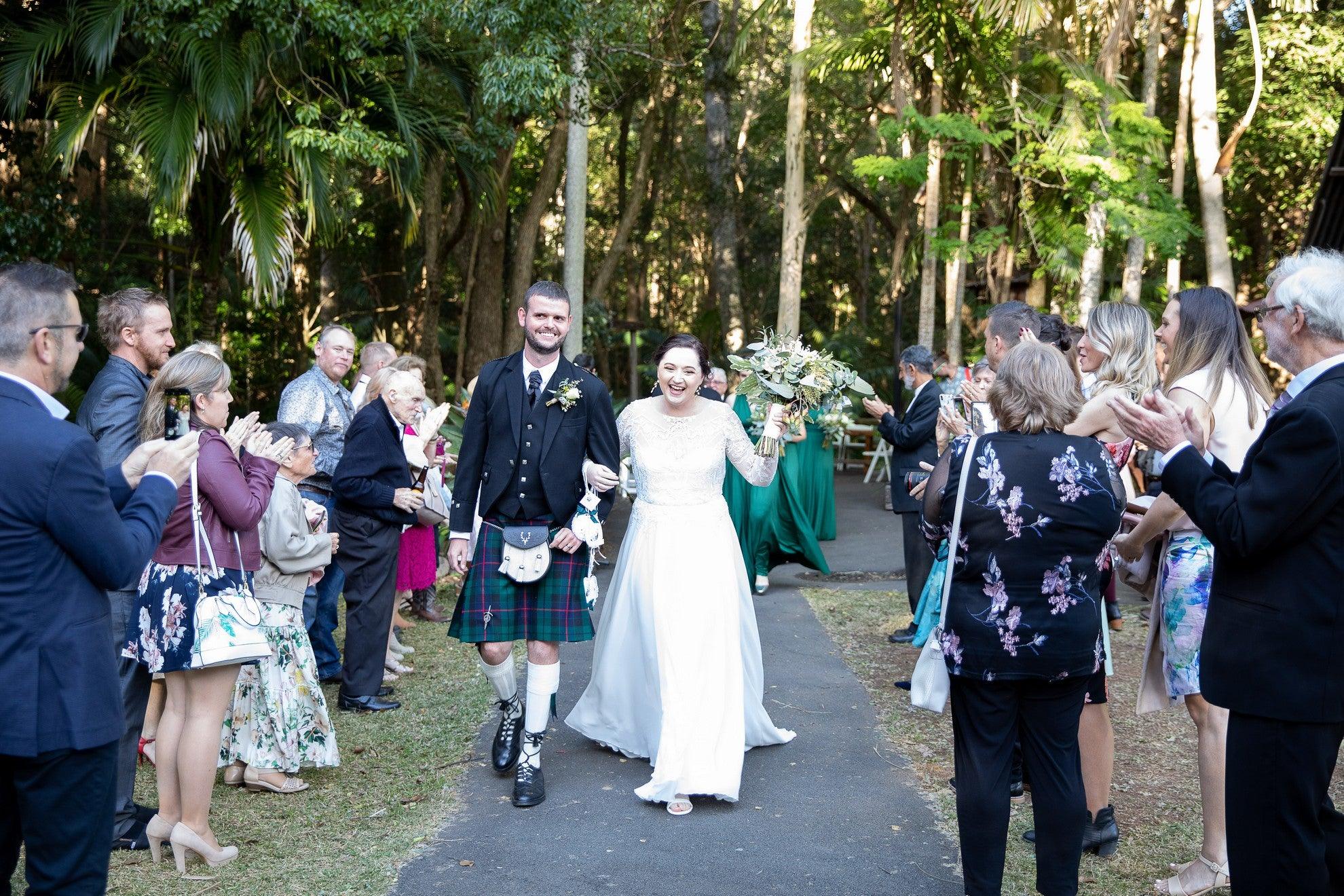 Ashlee & Steven Wedding Flowers - Acre Boomerang Farm, Gold Coast Hint ...